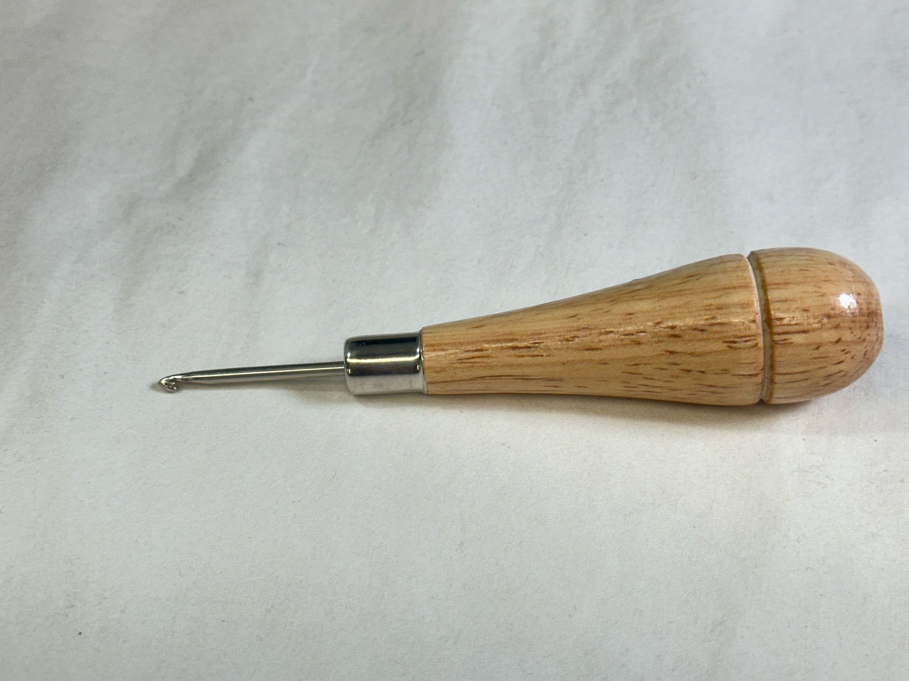 Hooks & Tools – Deanne Fitzpatrick Rug Hooking Studio